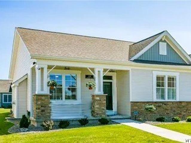 113 Thompson Ln, Canandaigua, NY 14424