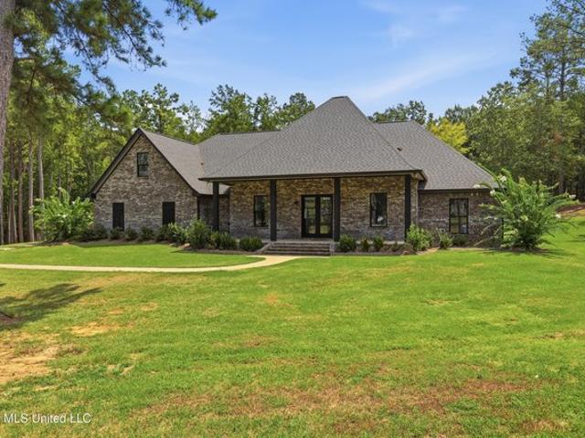 113 Trails End, Flora, MS 39071