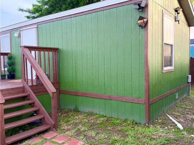 113 Tropical Breeze Lane