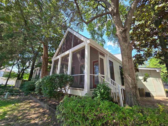 113 village ln