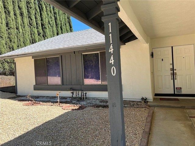 11440 Amigo Ave, Los Angeles, CA 91326