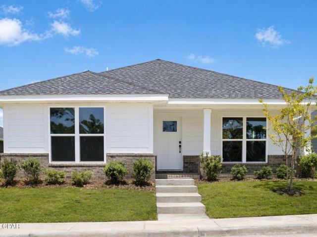 11447 Godart St, Panama City, FL 32404