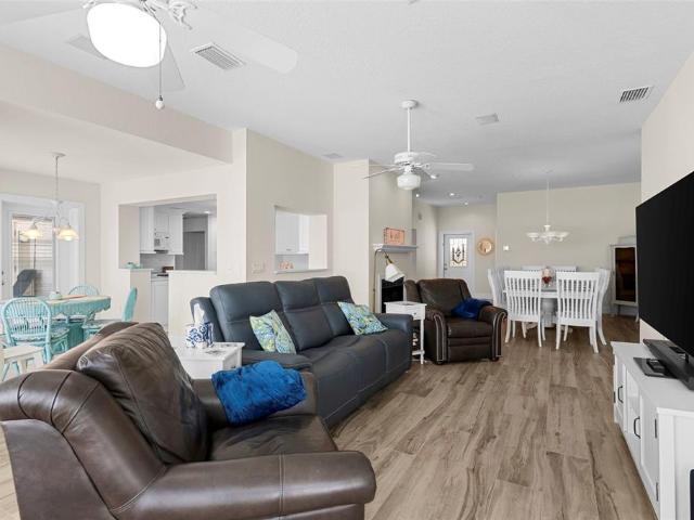 11445 9th St E, Treasure Island, FL 33706 | MLS #TB8489