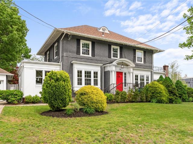 1144 Narragansett Boulevard