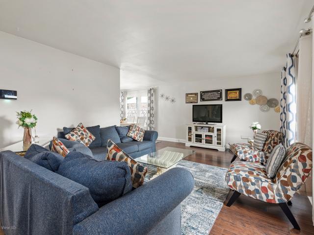 1144 E 160th Pl, South Holland, IL 60473 | MLS #12543