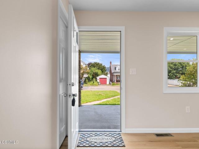 1144 FERRIS Avenue