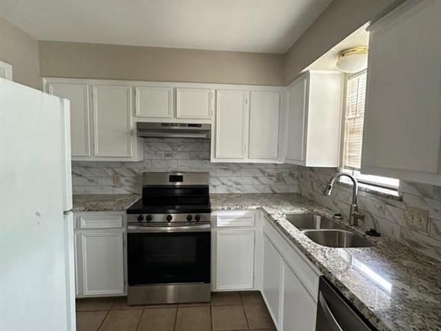 1144 Suburban St 1146, Cedar Hill, TX