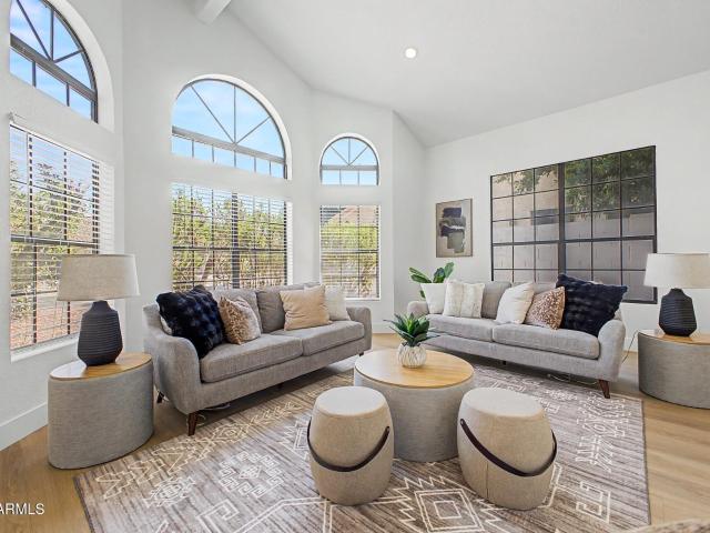 1144 W IRIS Drive