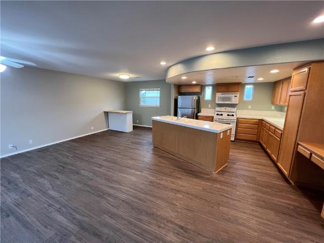 1144 Walnut