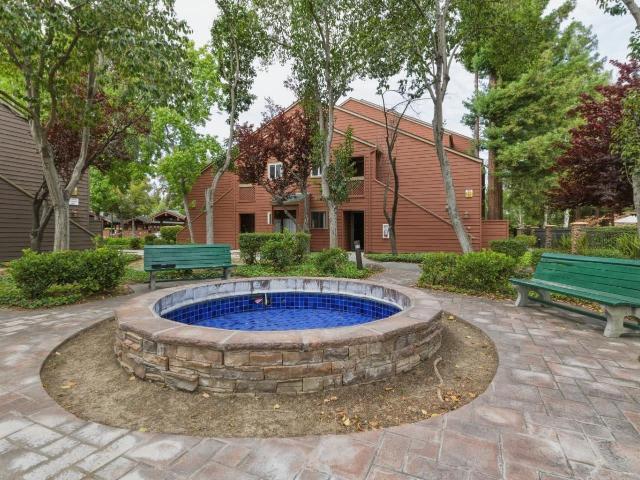 1144 Yarwood Court