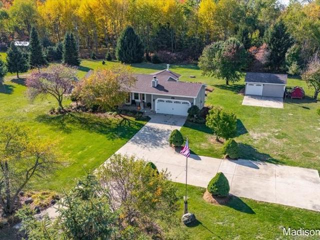 1144 16 Mile Rd, Kent City, MI 49330