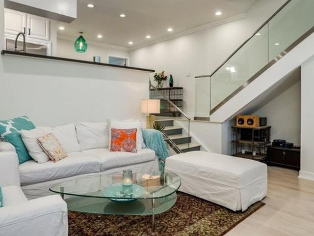 1144 17th St Apt 11, Santa Monica, CA 90403