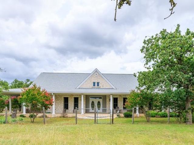 11453 N US Highway 87, Fredericksburg, TX 78624