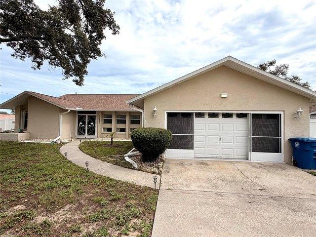 11450 Linden Dr, Spring Hill, FL 34608