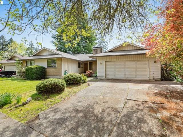 11450 SW Bel Aire Ln, Beaverton, OR 97008
