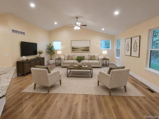 11457 Hidden Oaks Drive