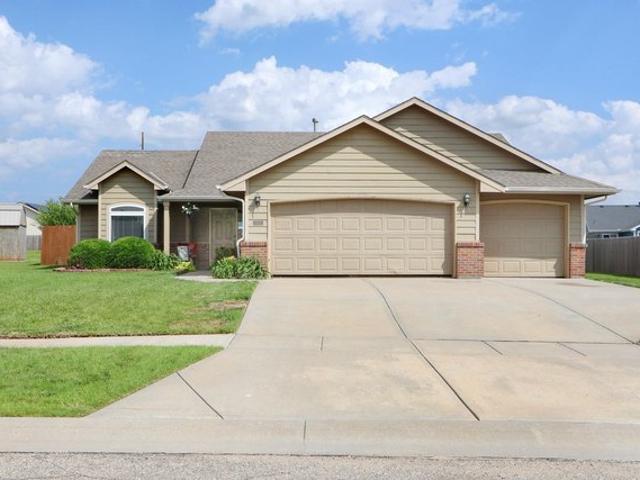 1145 Coyote Dr, Junction City, KS 66441