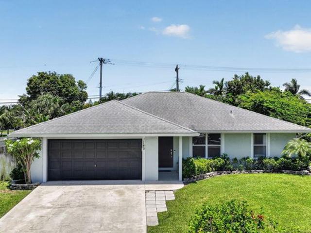 1145 Julia Heights Dr, Lantana, FL 33462