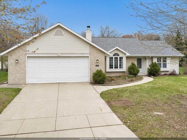 1145 Tara Marie Ln, Green Bay, WI 54313