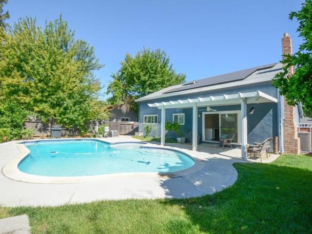 1145 Woodvale Dr, Dixon, CA 95620