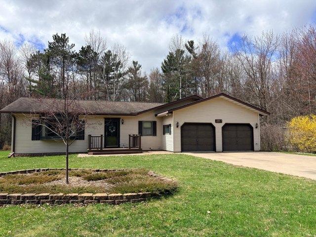1145 Woodland Dr, Rhinelander, WI 54501