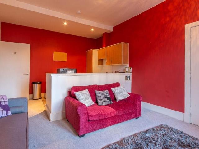 1145L Canongate, Edinburgh, EH8 8DD