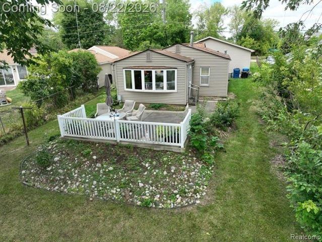 11463 Barnum Lake Rd, Fenton, MI 48430