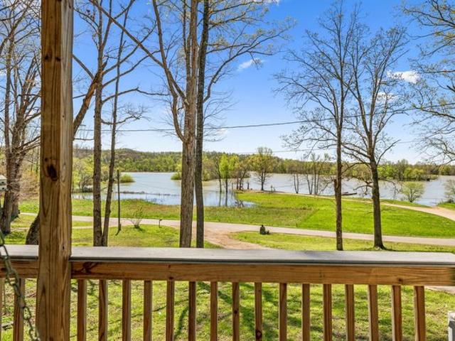 11460 Crooked Creek Rd, Lobelville, TN 37097