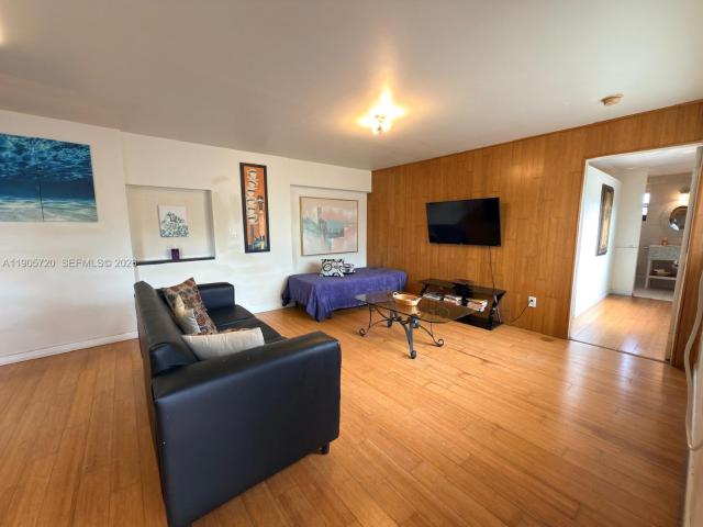 11460 NW 37th St, Unit 11460, Sunrise, FL 33323 | Compass