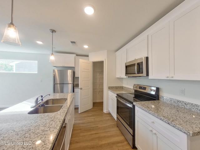 11462 Camden Ct Circle