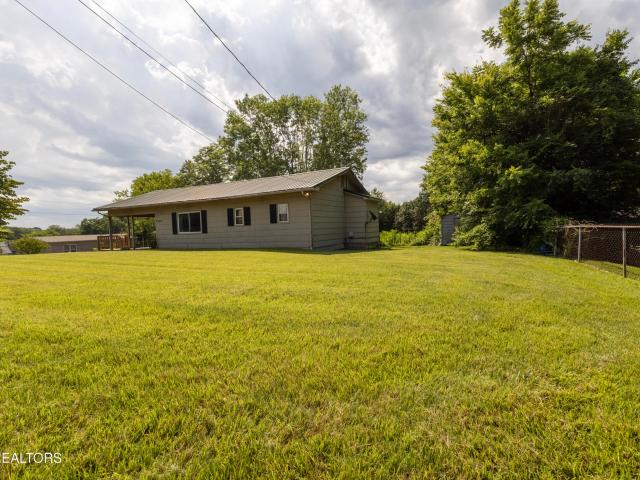 11462 Snyder Rd