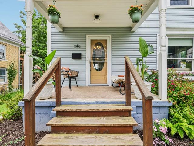 1146 Oak