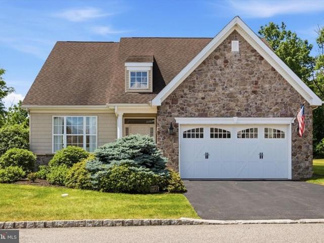 1146 Creekside Ln, Quakertown, PA 18951