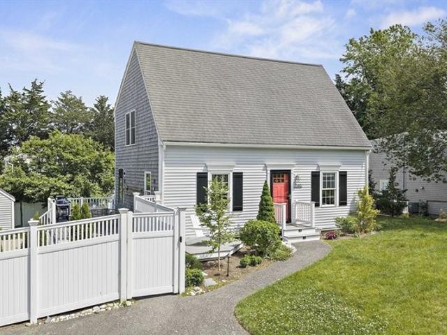 1146 Ferry St, Marshfield, MA 02050