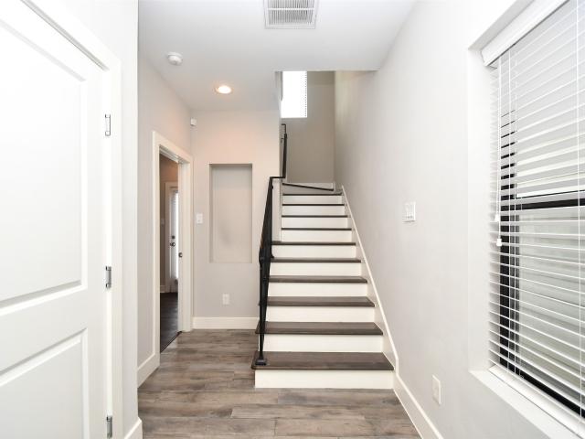 1146 Wycliffe Dr, Houston, TX 77043 | MLS #51403 | Compass
