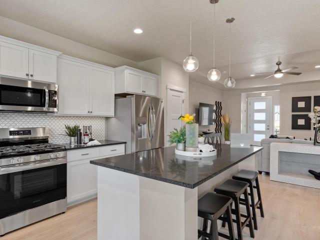 11470 W Tutor St