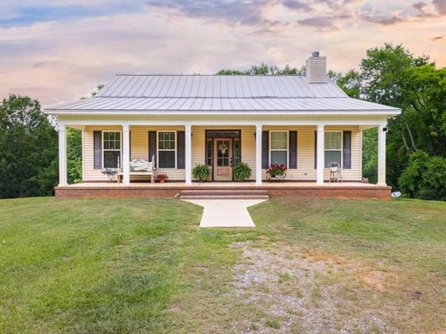 11471 AL 105, Skipperville, AL 36374