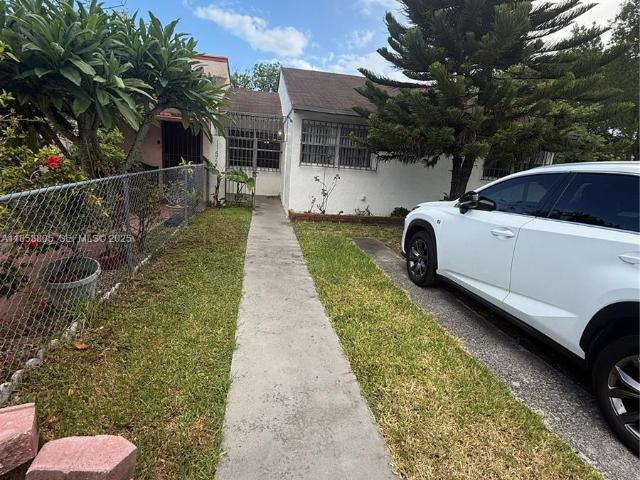 11472 SW 4th St, Sweetwater, FL 33174 | MLS #A11853
