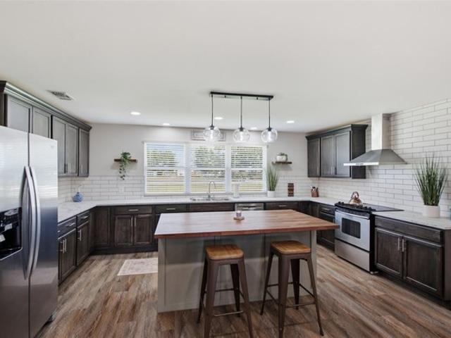 11477 Ridgeview Cir, Fort Worth, TX 76244