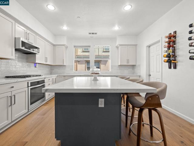1147 Martin Luther King Dr