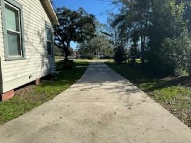 1147 N General Pershing Road