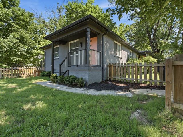 1147 Cahal Ave
