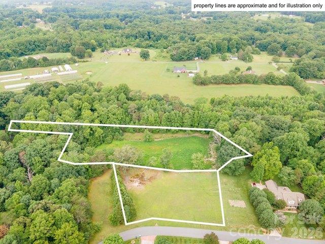 1147 Creekside Dr, Conover, NC 28613