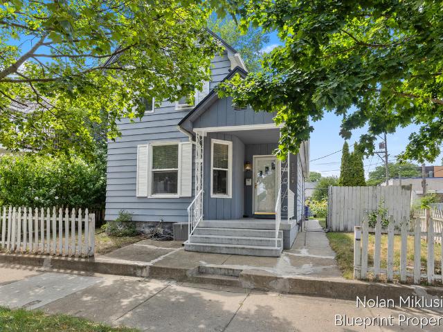1147 Jennette Avenue