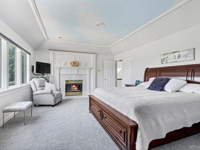 1147 Twin Peaks Circle