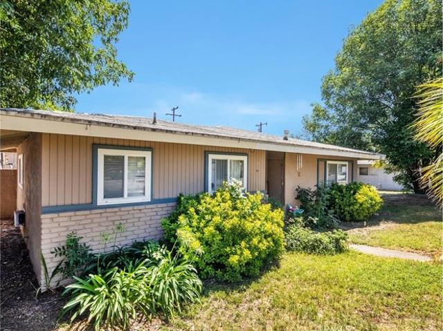 1147 W D St, Ontario, CA 91762