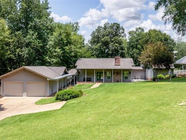 11485 April Sound Dr, Northport, AL 35475