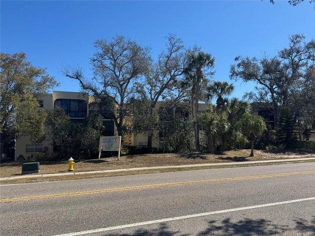 11485 Oakhurst Rd Unit 211, Largo, FL 33774
