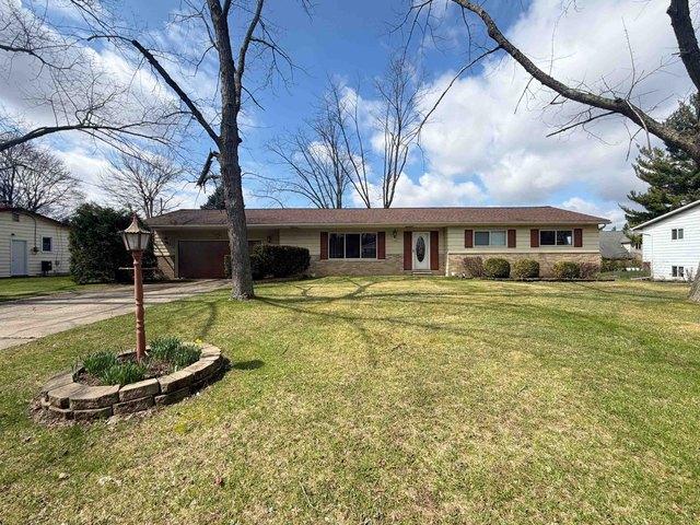 11489 Colonial Woods Dr, Clio, MI 48420