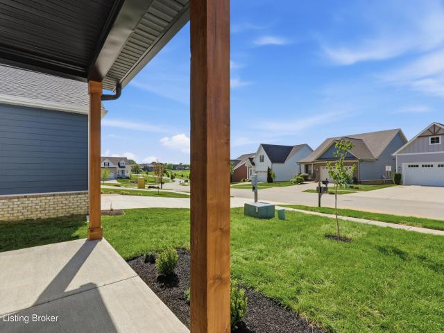 1148 Greens Dr